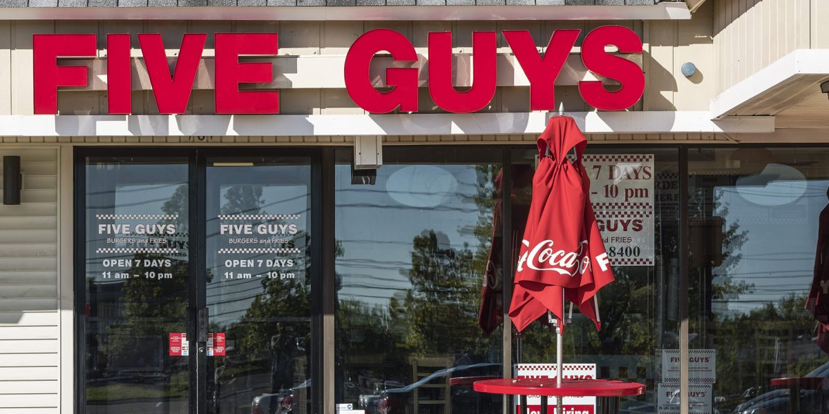 Five Guys España dispara los ingresos un 15% en su último...