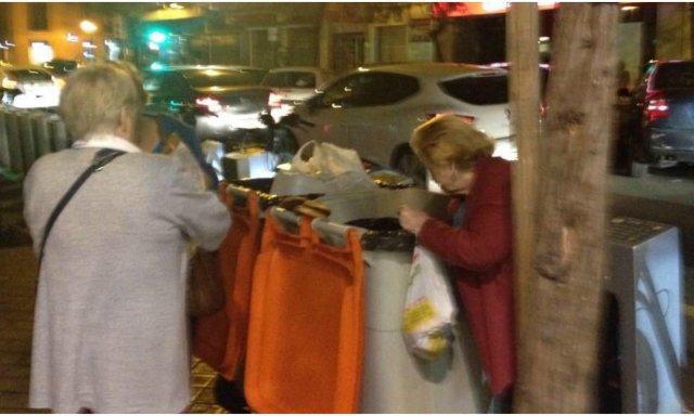 Los supermercados advierten de una ola de robo de comida,...