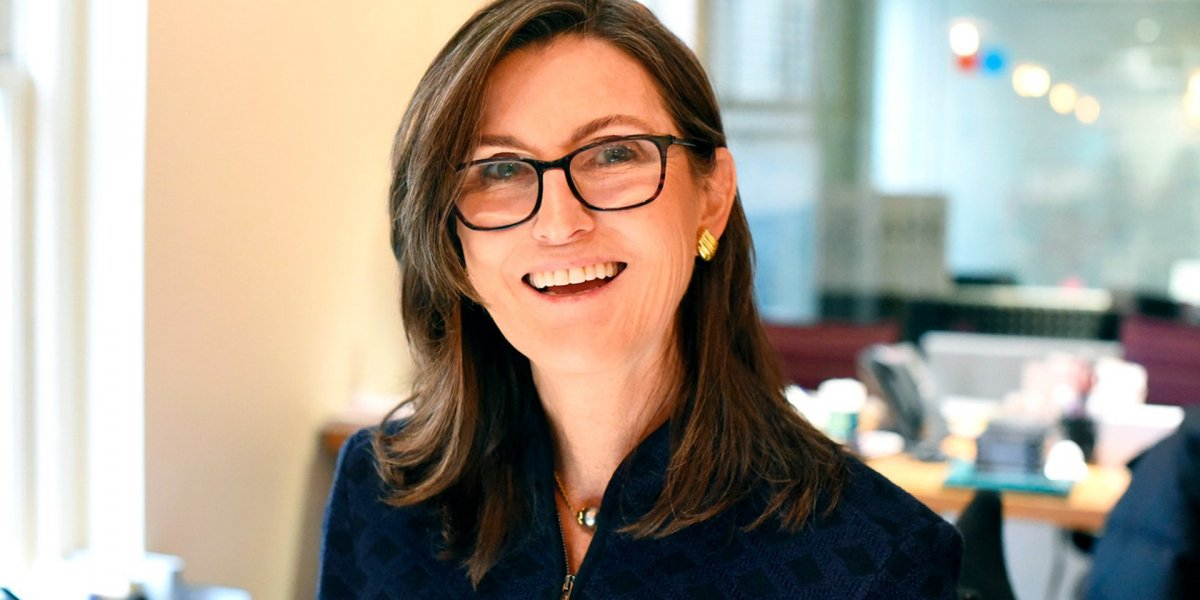 Cathie Wood, gurú de Wall Street, pronostica: el bitcoin...