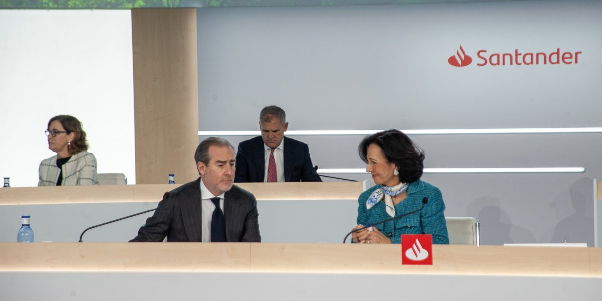 Junta Santander. Ana Botín, feminista y verde... y cada d...