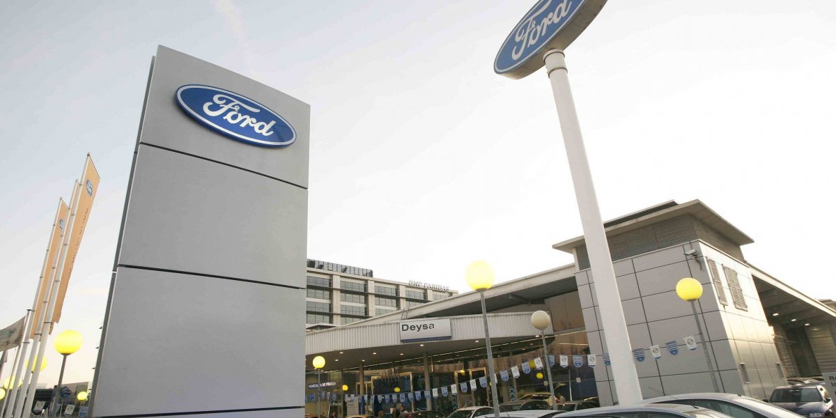 Ford vuelve a beneficios y aumenta ingresos y ventas, per...